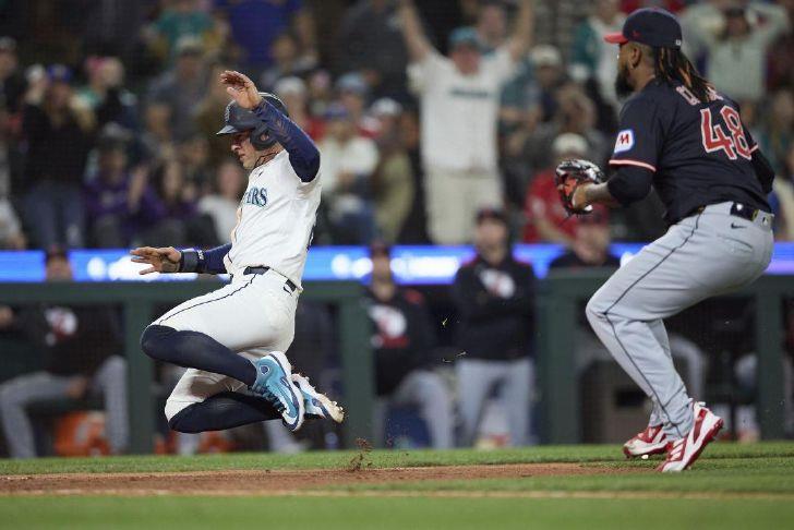 Guardians' long stretch of late-game dominance ends with ninth-inning loss to Mariners ...