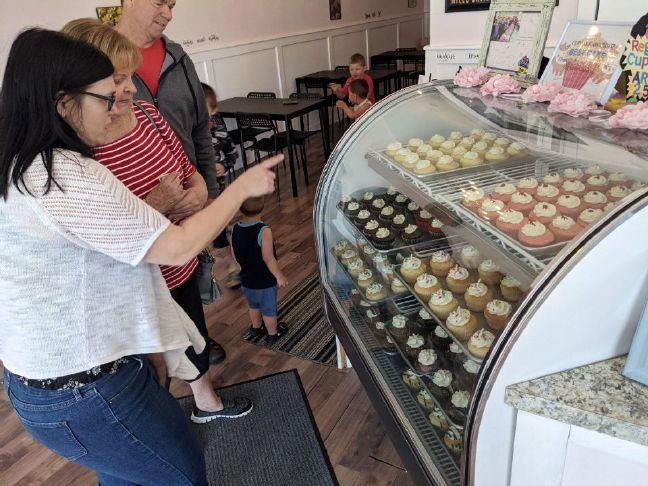 Avon bakery What The Cupcakes closes permanently | Chronicle Telegram