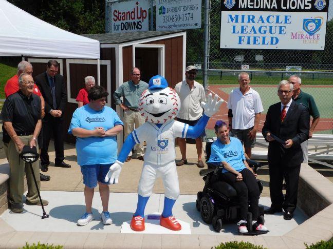 Miracle League gets new mascot | Medina Gazette
