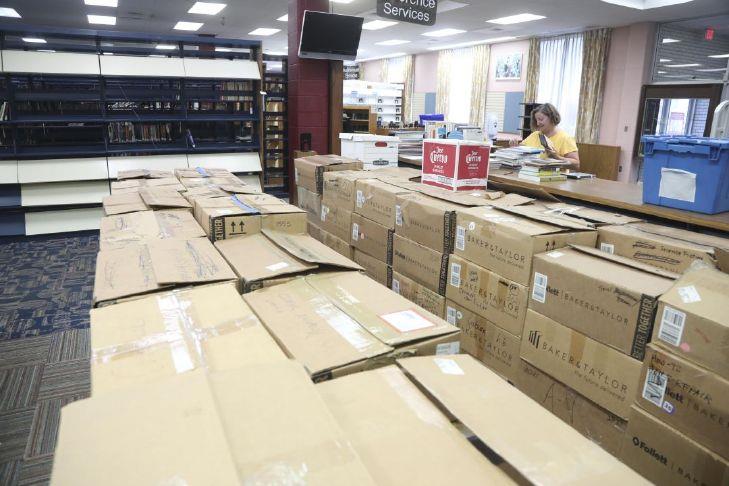 Book sale planned as 'last hurrah' for Elyria Public Library's story on ...