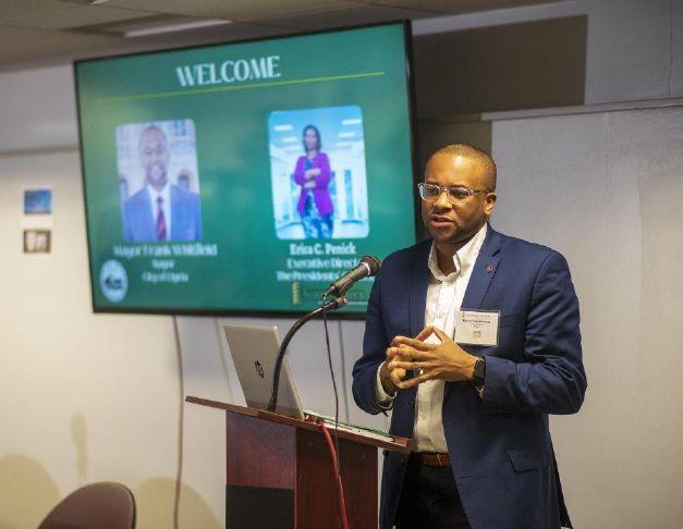 Frank Whitfield to seek reelection as Elyria mayor | Chronicle Telegram