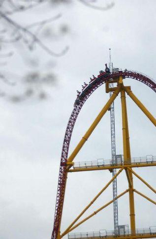 dragster roller coaster