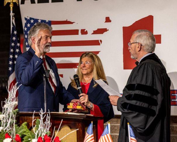 Jeff Riddell sworn in as Lorain County commissioner | Medina Gazette