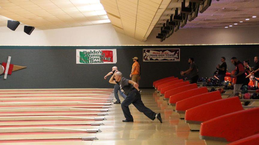 Baldo's Bowling Bash in Lorain draws hundreds | Chronicle Telegram