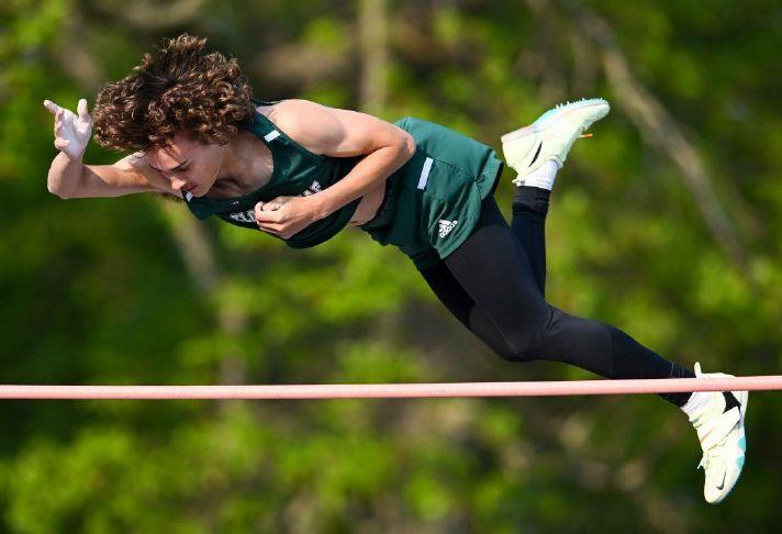 High school track: Cloverleaf's Isaac Baltic, Medina's Austin Knowles ...