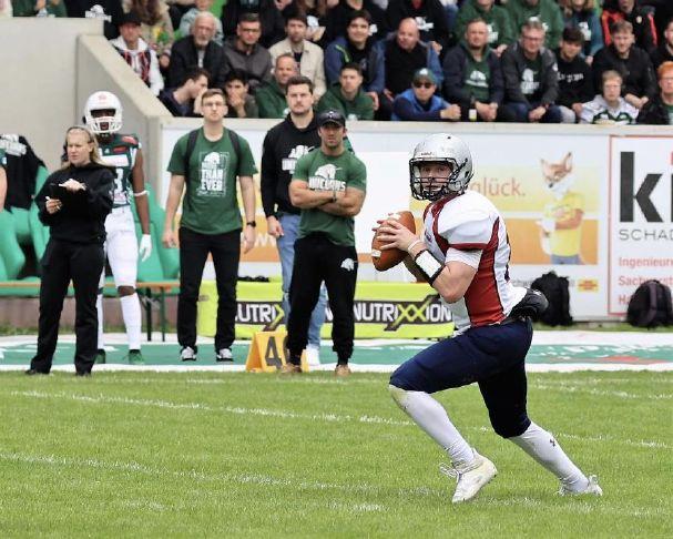 Avon Lake's Mark Pappas having fun, success as he continues football ...