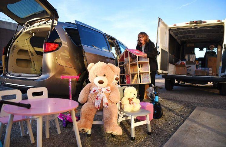 Not-Forgotten Box brings in 7,903 toys for children in need | Chronicle ...