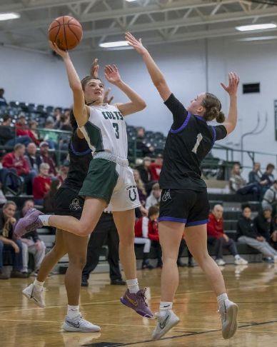 Girls basketball: Alternating lineup puts Cloverleaf back on winning ...
