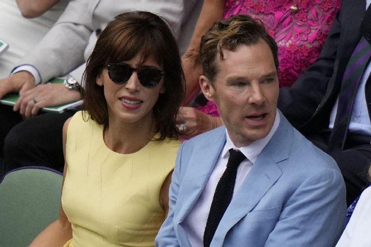 Kate, the Princess of Wales, hands Carlos Alcaraz his Wimbledon trophy ...