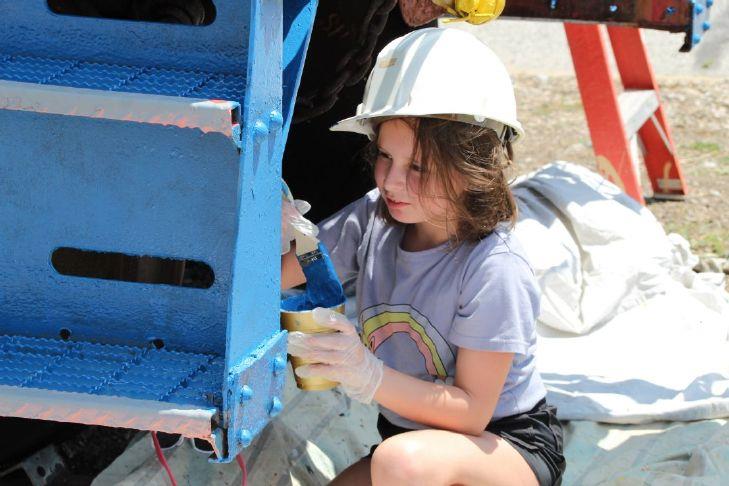 Volunteers spruce up historic caboose in Grafton | Chronicle Telegram