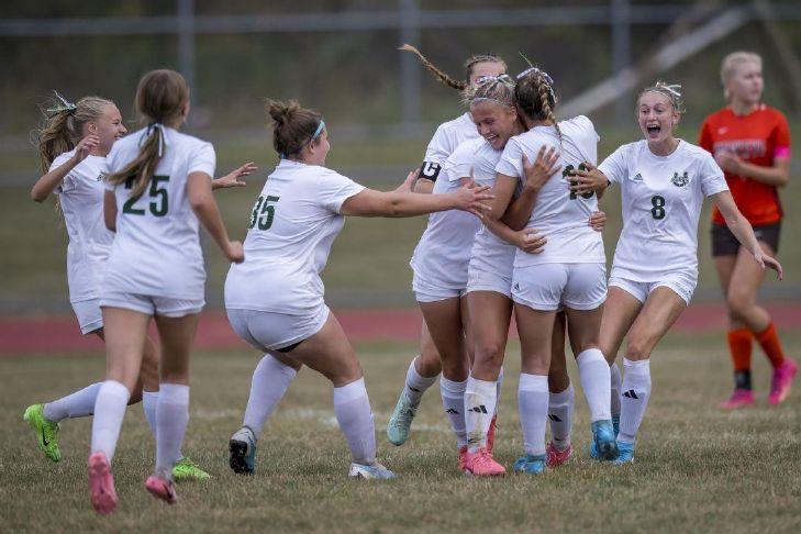 Girls soccer: Cloverleaf beats Buckeye in battle of undefeated teams ...