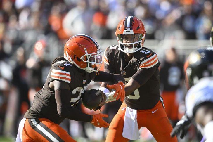 Analysis: Different QB not only reason for success, but it's a big one ...