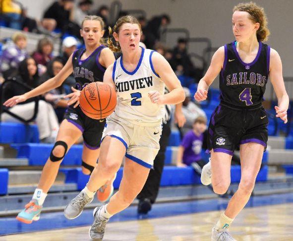 Girls basketball: Leah DiFranco does family proud, scores 33 points to ...