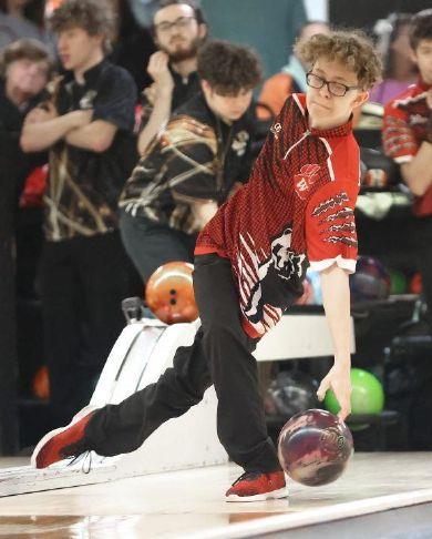 High school bowling: Alex Espie stars as Wadsworth beats Cuyahoga Falls ...