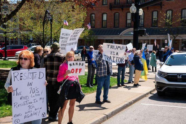 "Save Democracy" rally returns to Medina Public Square | Medina Gazette