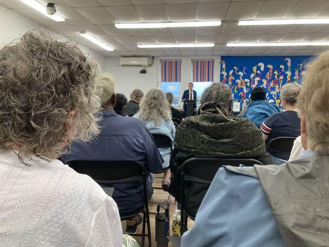 Oberlin community members interview final candidates in city manager ...