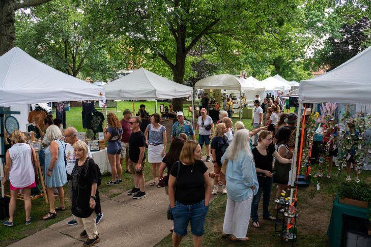 Art returns to Medina Square | Medina Gazette