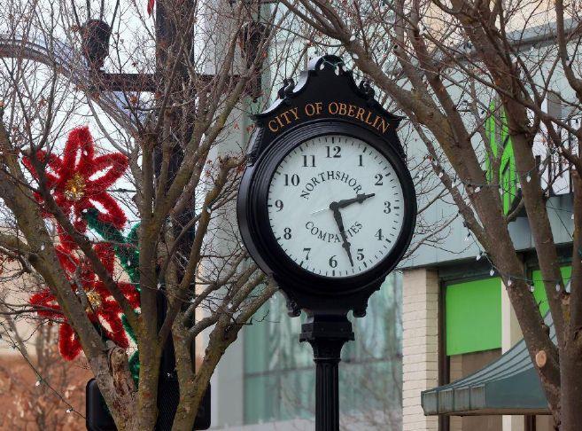 City of Oberlin accepts donation of replica historic clock in downtown ...