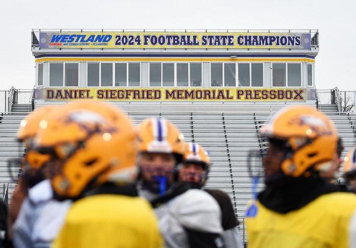 H.S. Football Playoffs: One win from a second straight state title ...