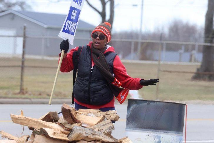 Candidates visit JFS union workers fighting cold, wind on Day 3 of ...